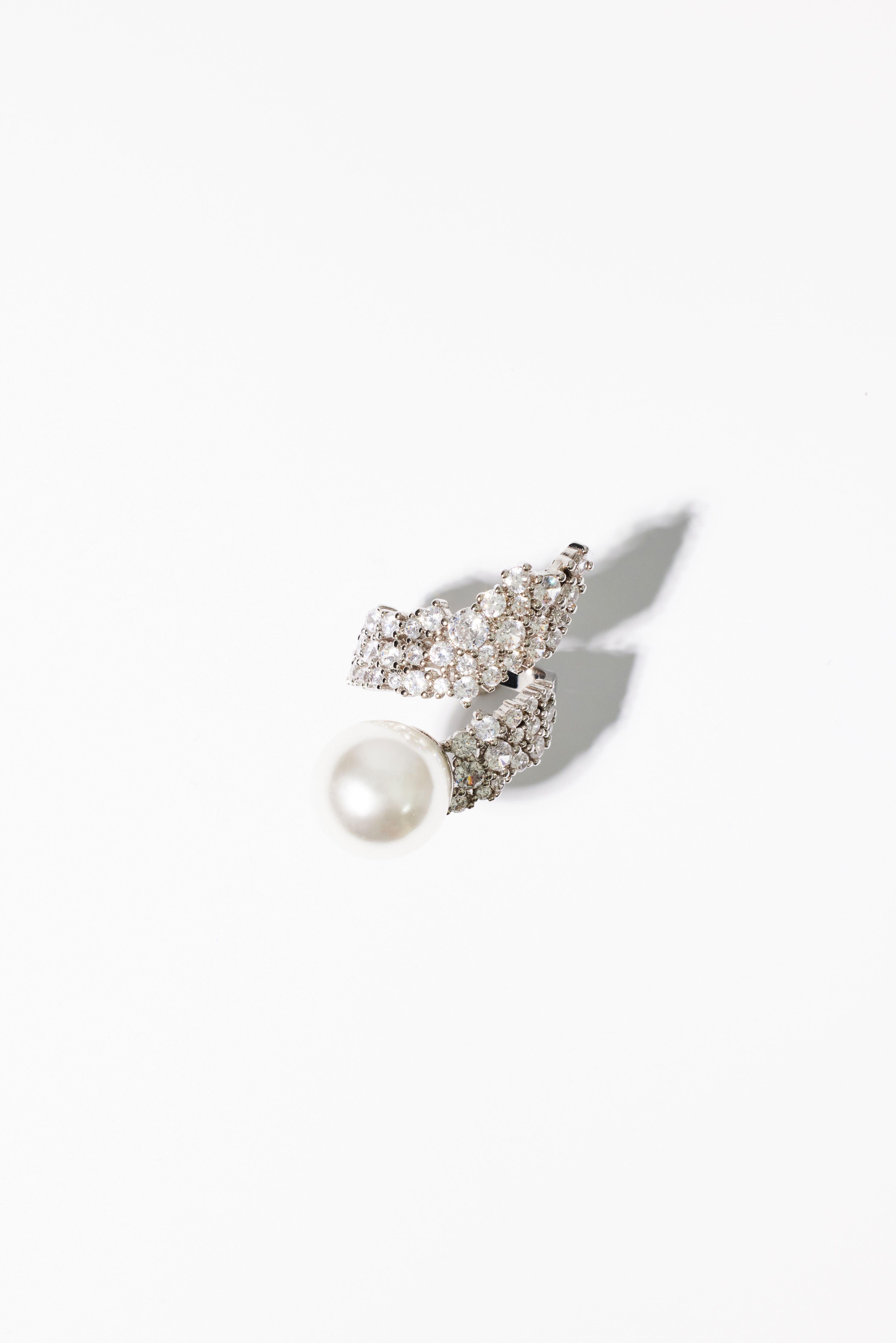 Priscilla Pearl Ring – CAMILLA SERETTI